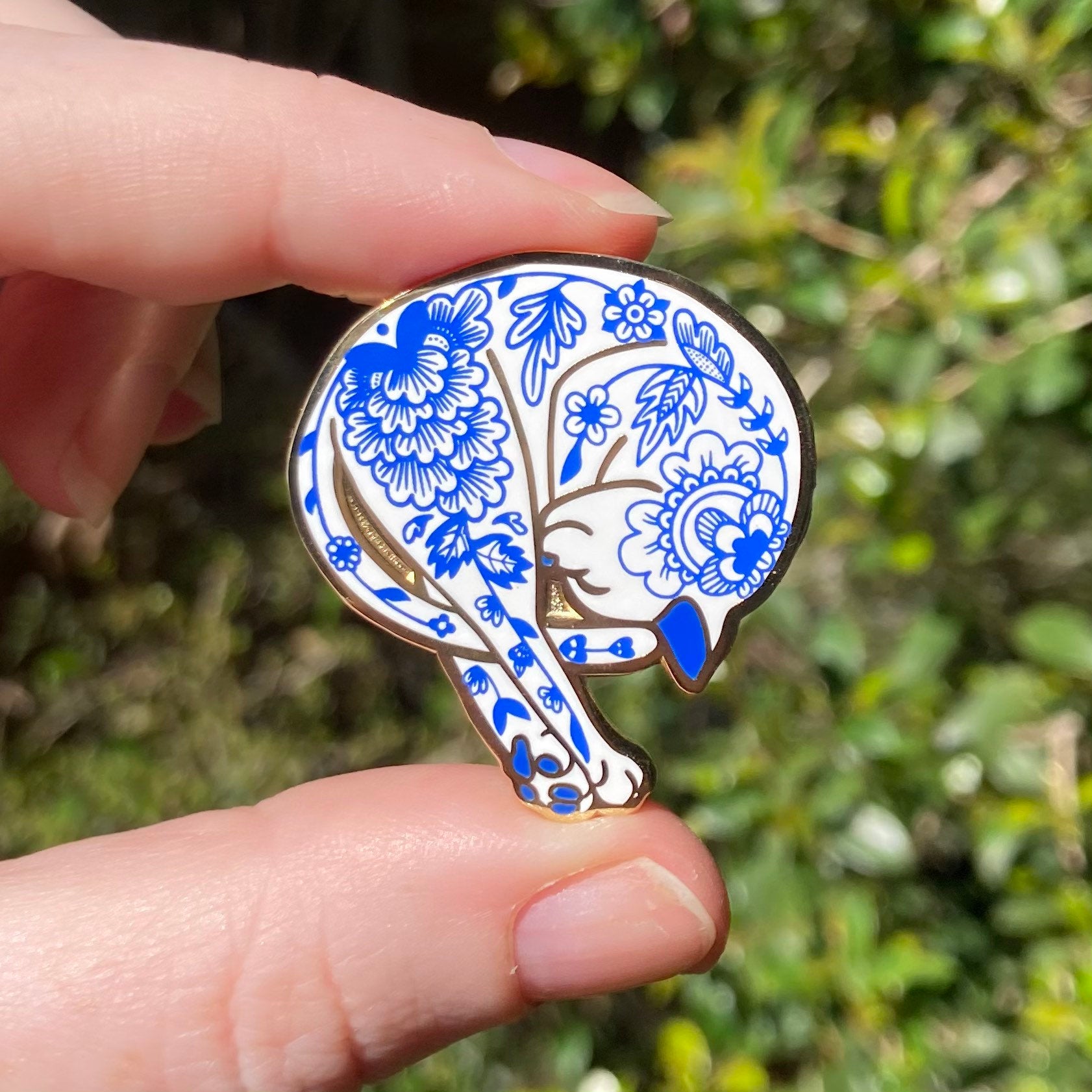 Porcelain Cat - Curled Cat Pin - 35mm Hard Enamel Pins – Jesse Irwin Art